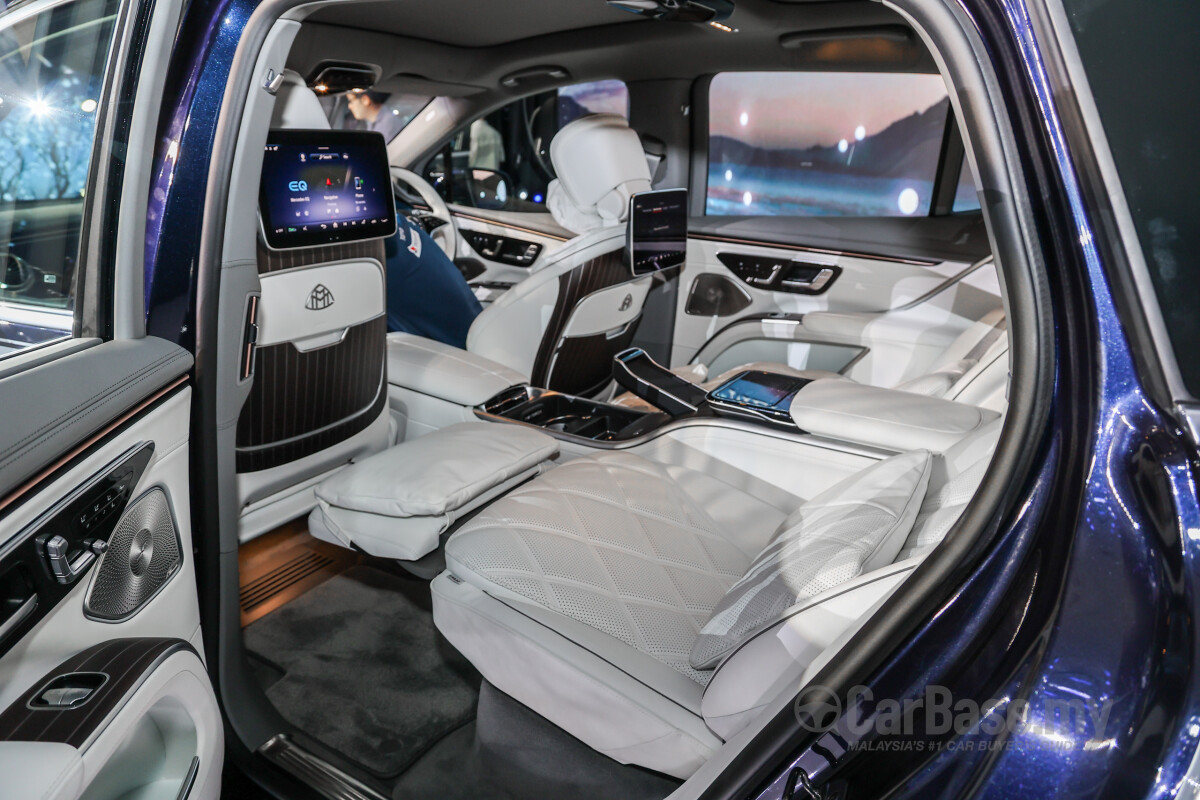 Mercedes-Benz Maybach EQS SUV X296 (2025) Interior Image #166403 in ...