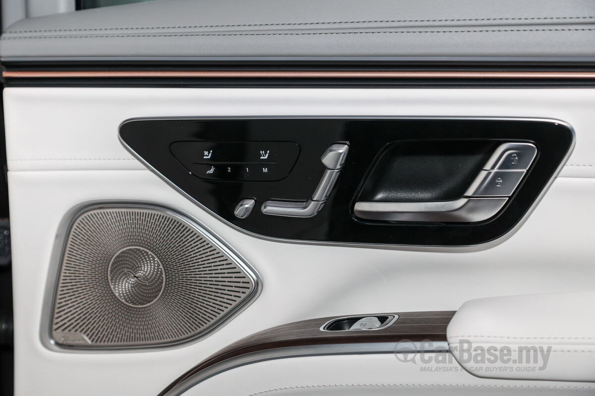 Mercedes-Benz Maybach EQS SUV X296 (2025) Interior Image #166420 in ...